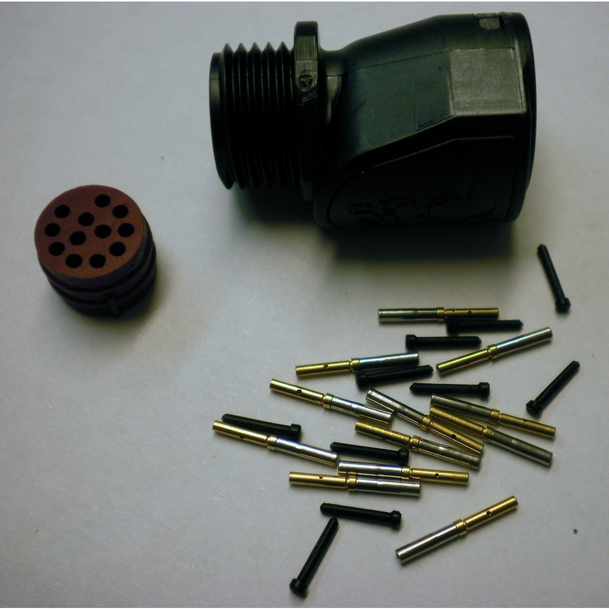 Waterproof 12-pin Socket Kit - In-Gauge Ltd