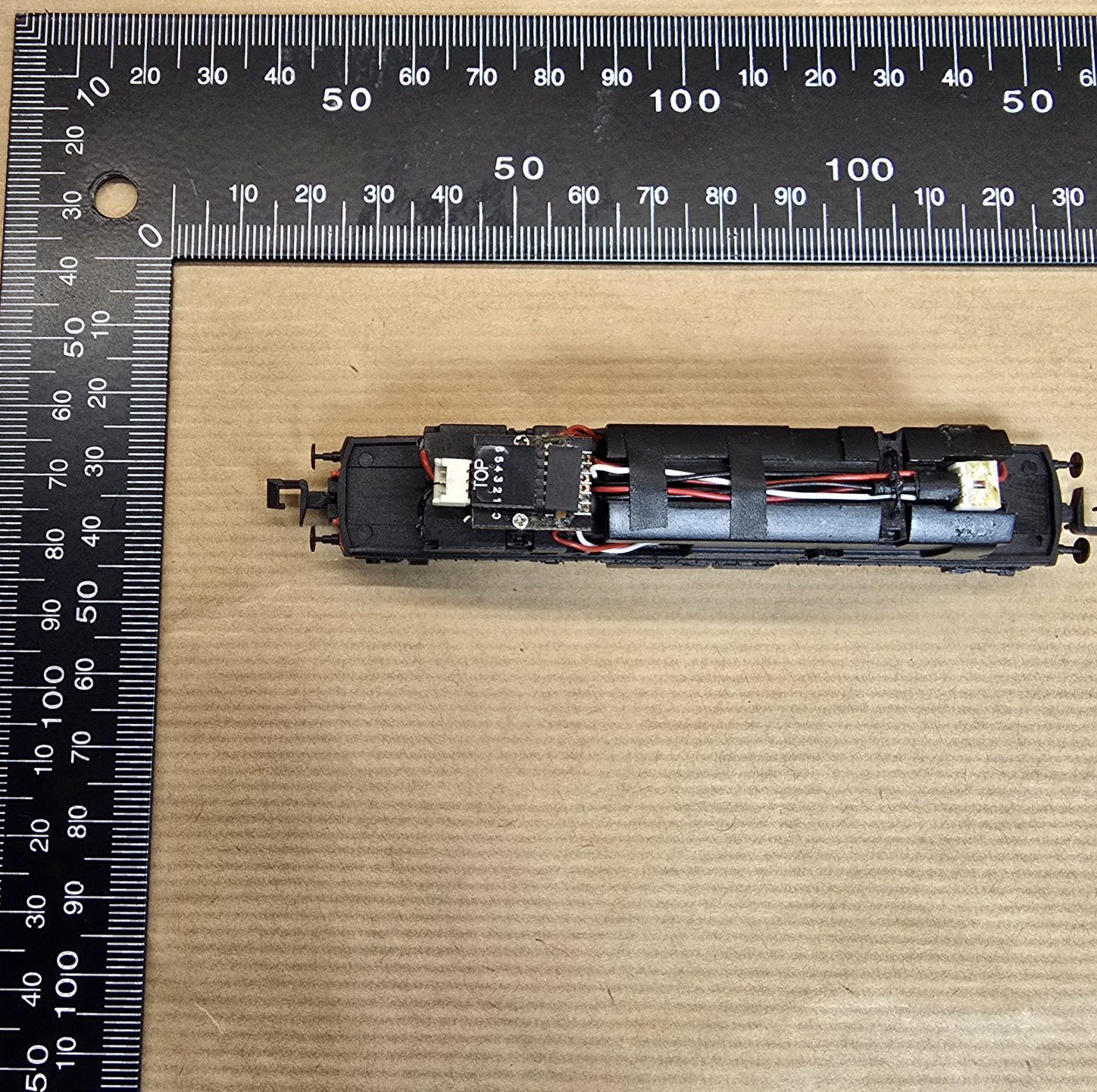 Class 33 N Rolling Chassis Red Buffer Beam - In-Gauge Ltd