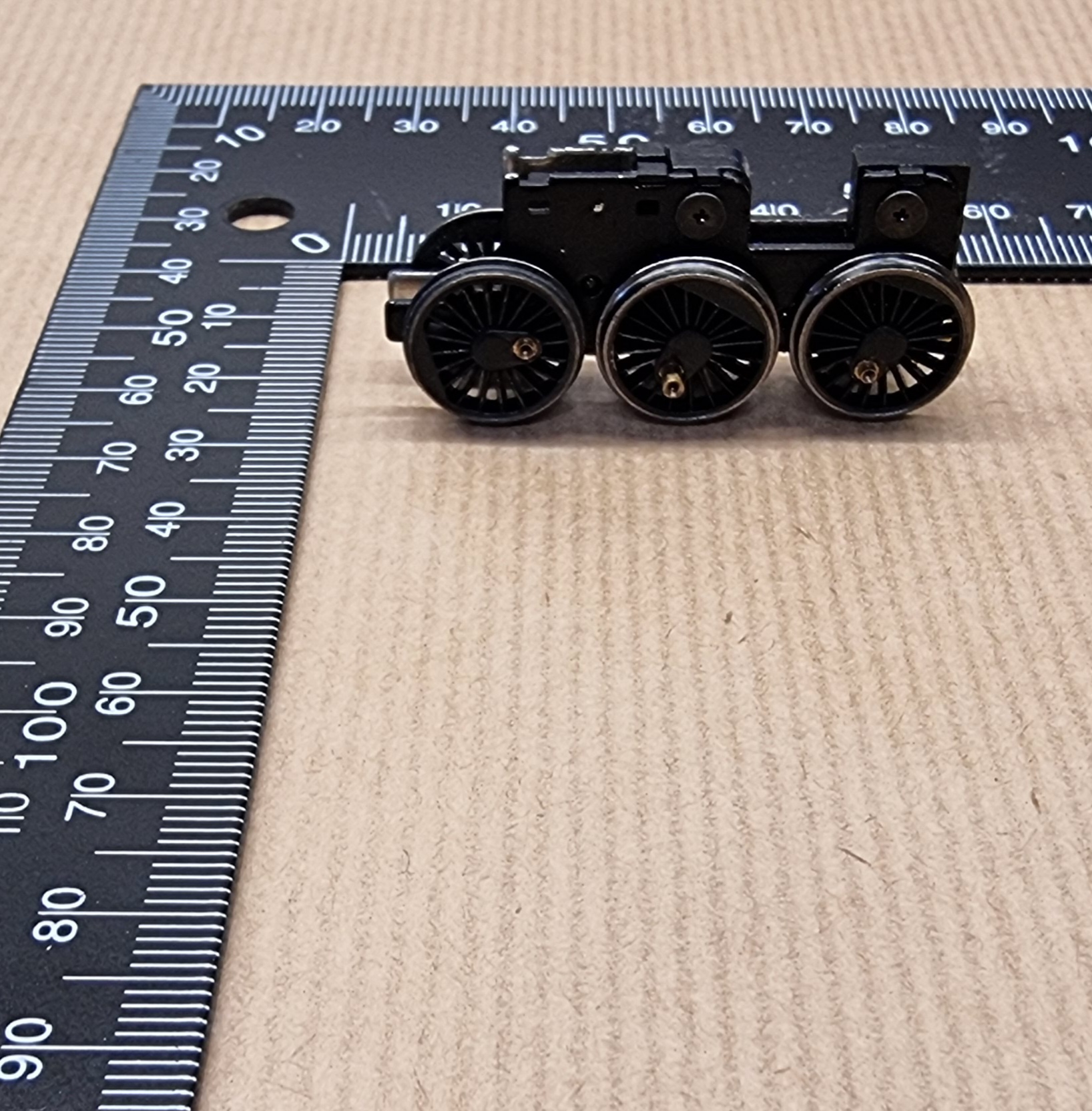 A3 / A4 N Rolling Chassis Loco Black Wheels (lite) - In-Gauge Ltd