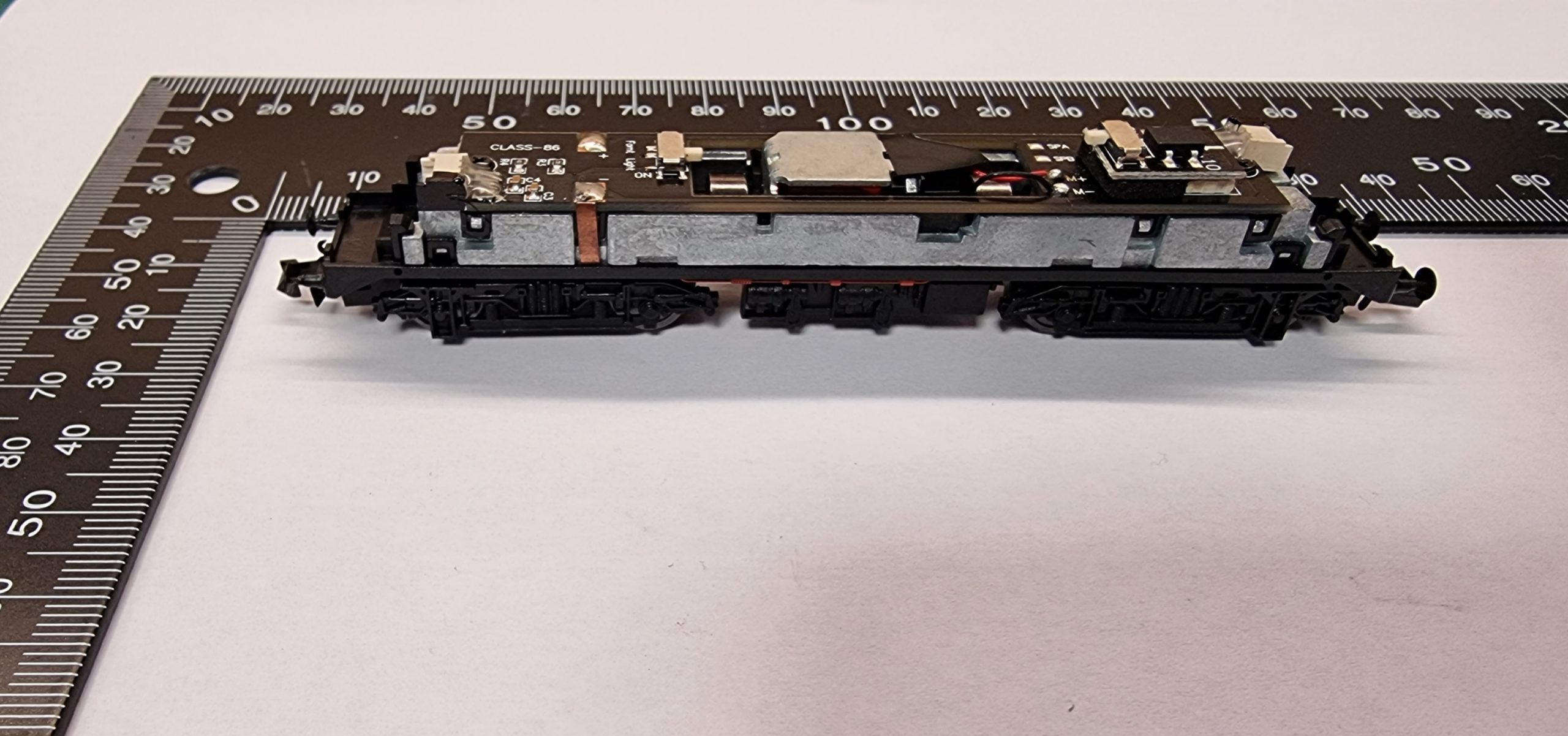 Class 86 N Motorised Chassis DCC Ready Next18 Socket - In-Gauge Ltd