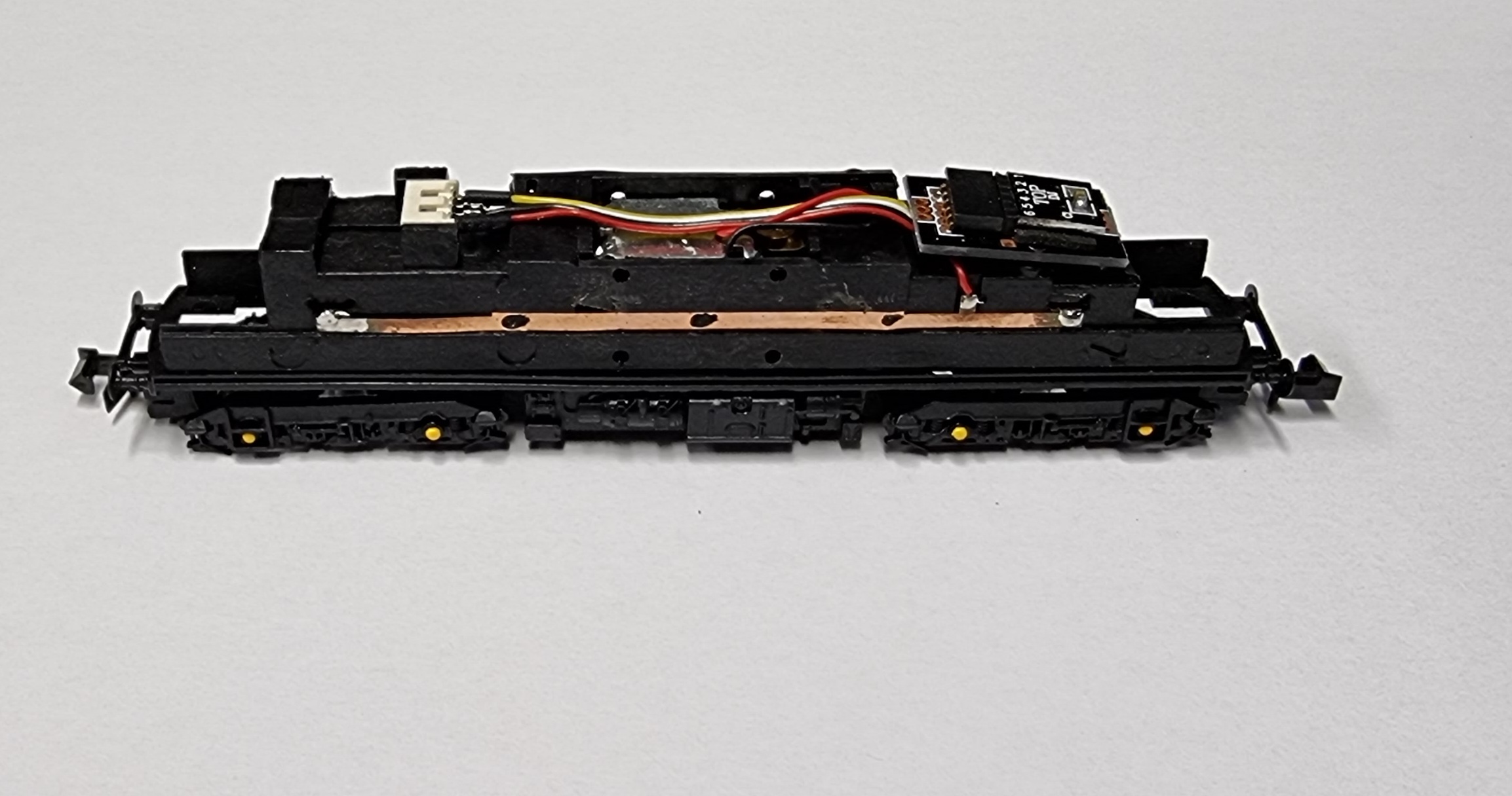 Class 73 N Motorised Chassis 73128 - black buffer beam - In-Gauge Ltd