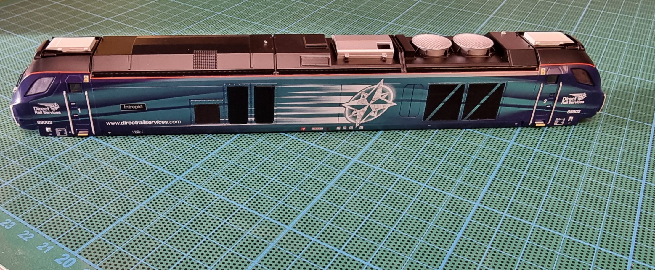 Class 68 OO Body Intrepid 68002 - In-Gauge Ltd