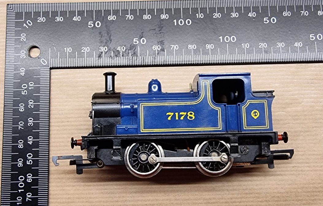 Grade I Hornby R255 0-4-0 Passenger Tank Locomotive 7178 OO Gauge - In ...