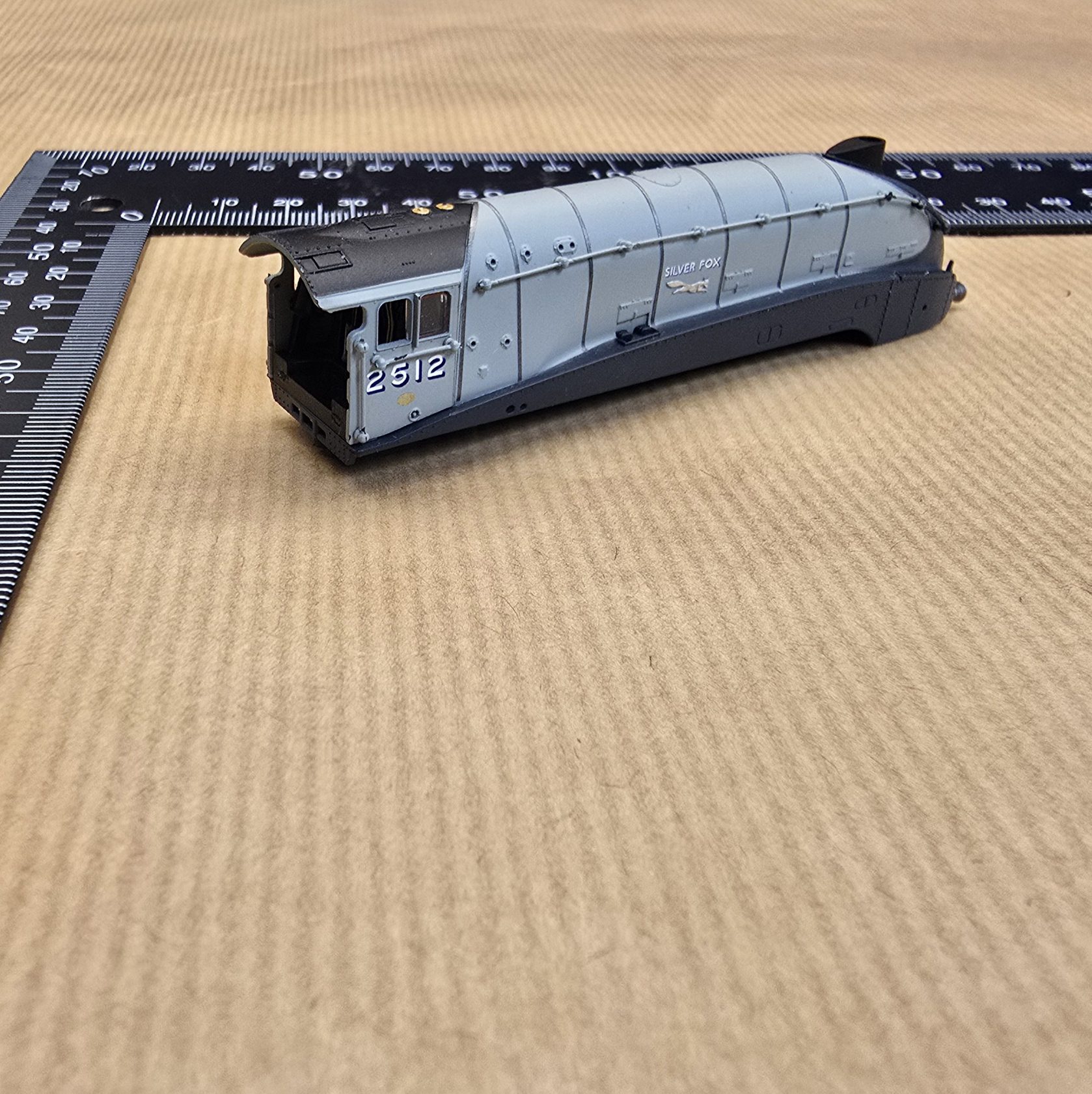 Grade III A4 Silver Fox 2512 Bodyshell N Gauge - In-Gauge Ltd