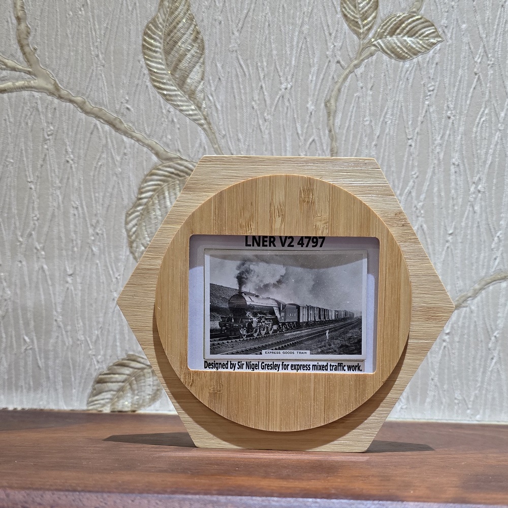 Rare Vintage Railway Themed Card in Display Frame - LNER V2 #4797 - In ...